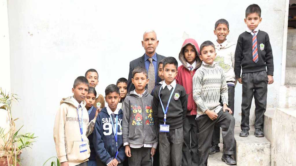 Tariq Aziz | Serving Humanity | Following Christ´s Teaching | Orphans